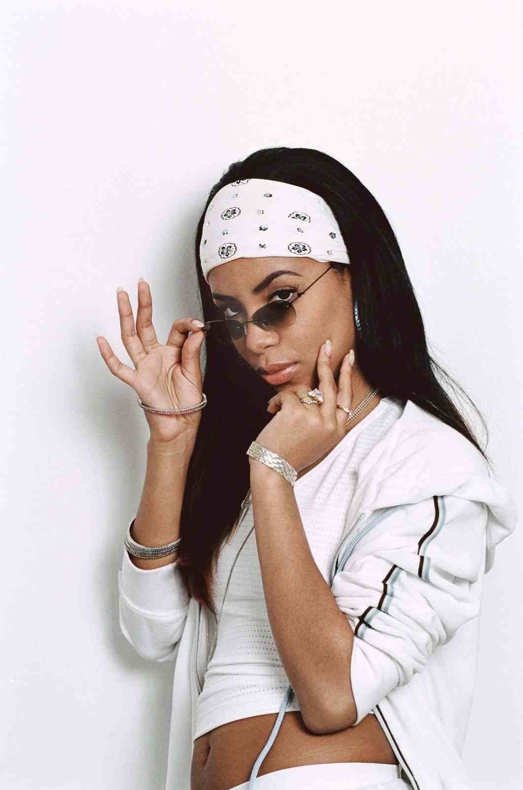Rest In Peace Aaliyah Who Passed Away 17 Years Ago Today, Revisit All ...