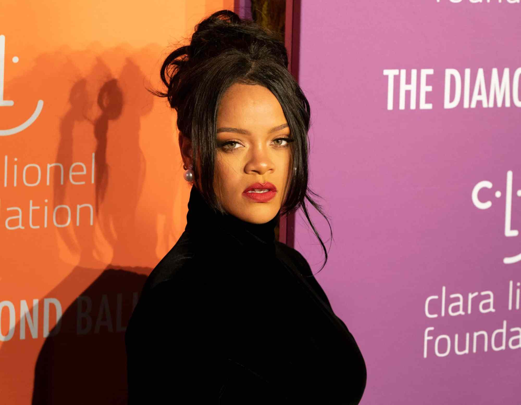 Rihanna Expresses How She Feels About Performing At The Super Bowl ...