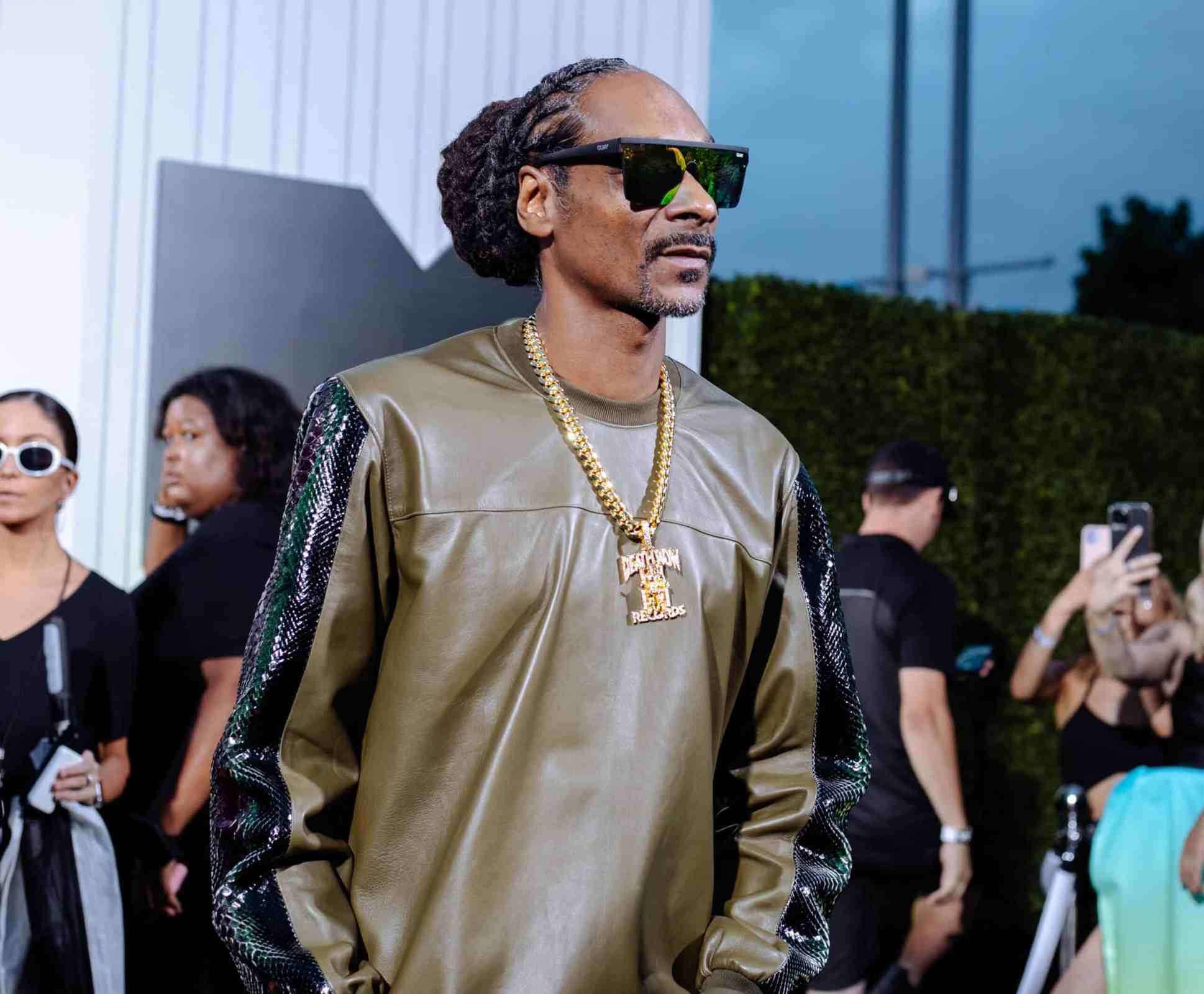 Ahead Of Midterms, Snoop Dogg Lends Support To Legalizing Recreational ...