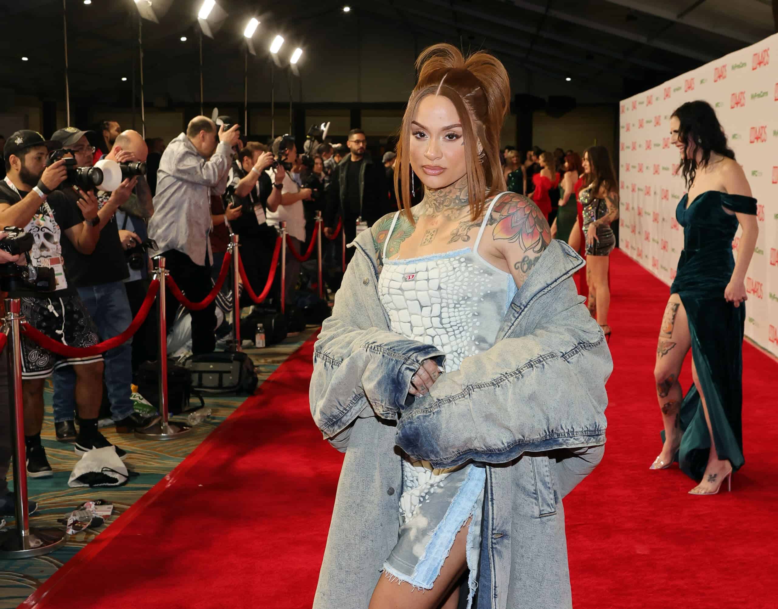 Social Media Gushes Over Kehlani Showing Off Toned Body & Curves - HOT 97
