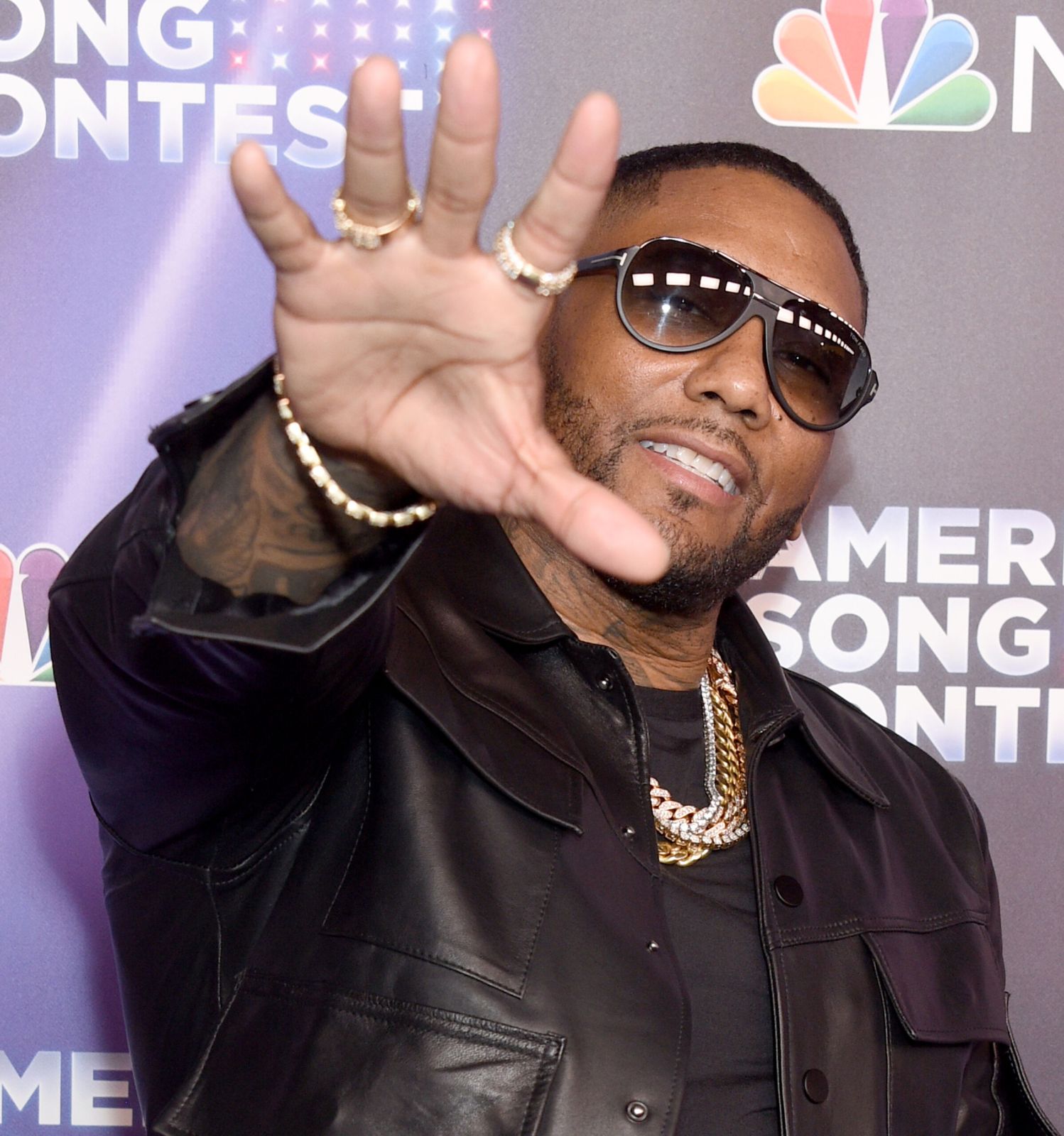 Maino Chokes YouTuber After Trying To Prank Him: 'Don't Play W/ Me'