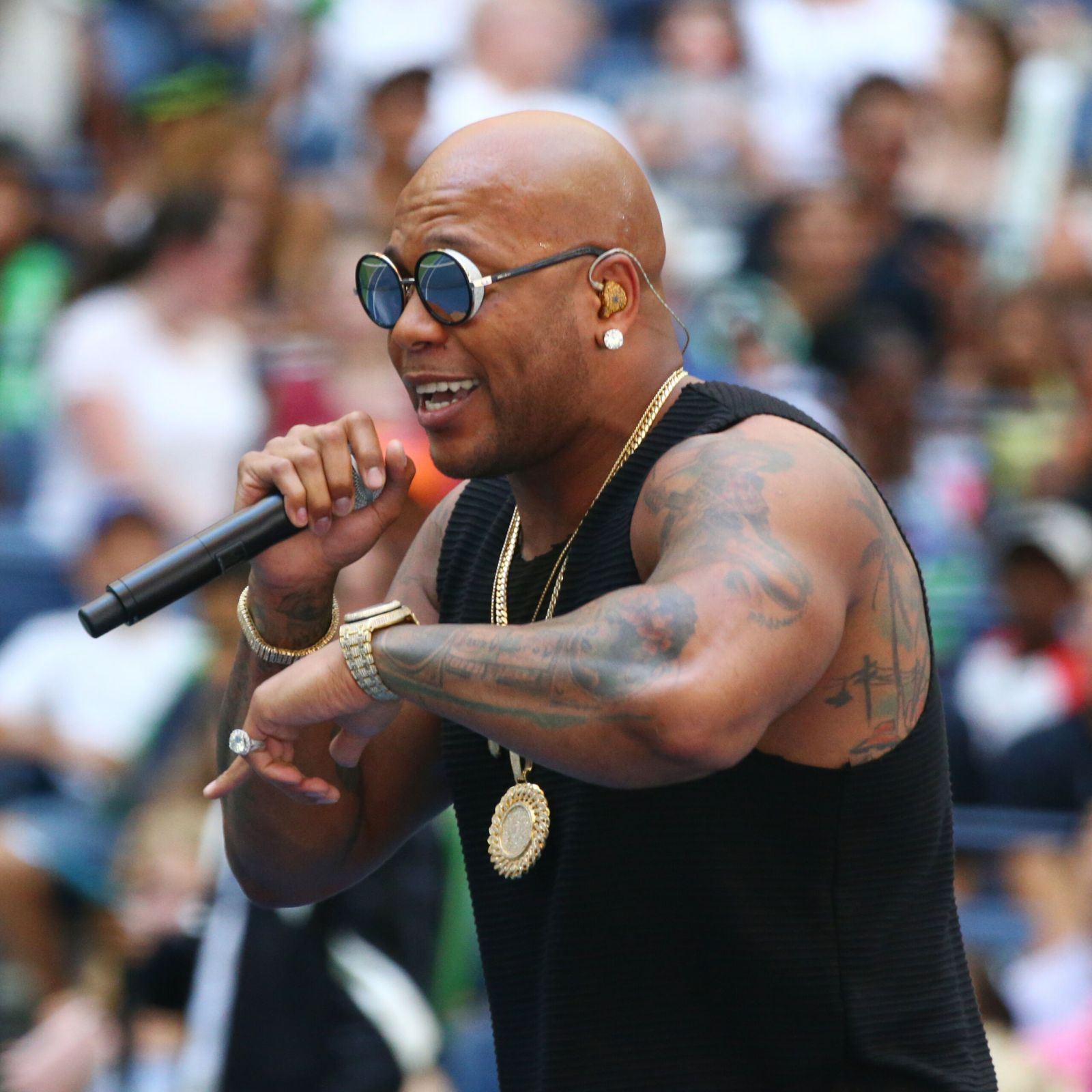 Flo Rida's 6 Y/O Son Reportedly In ICU After 5-Story Fall From ...