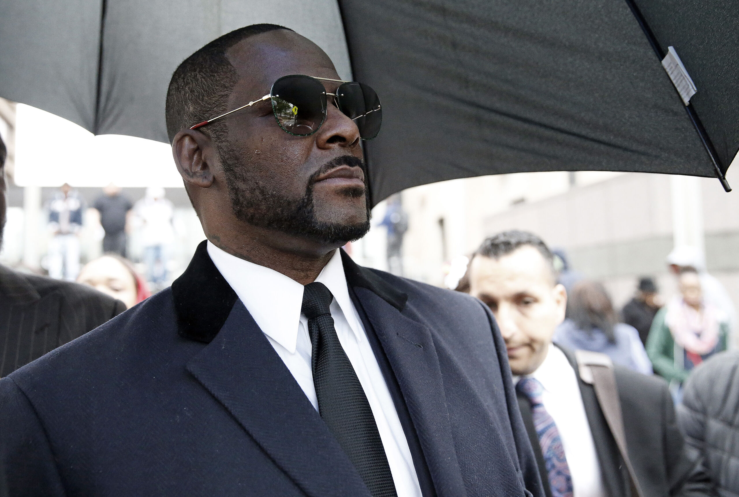 R. Kelly's Prison Photos Surface Online, Social Media Reacts