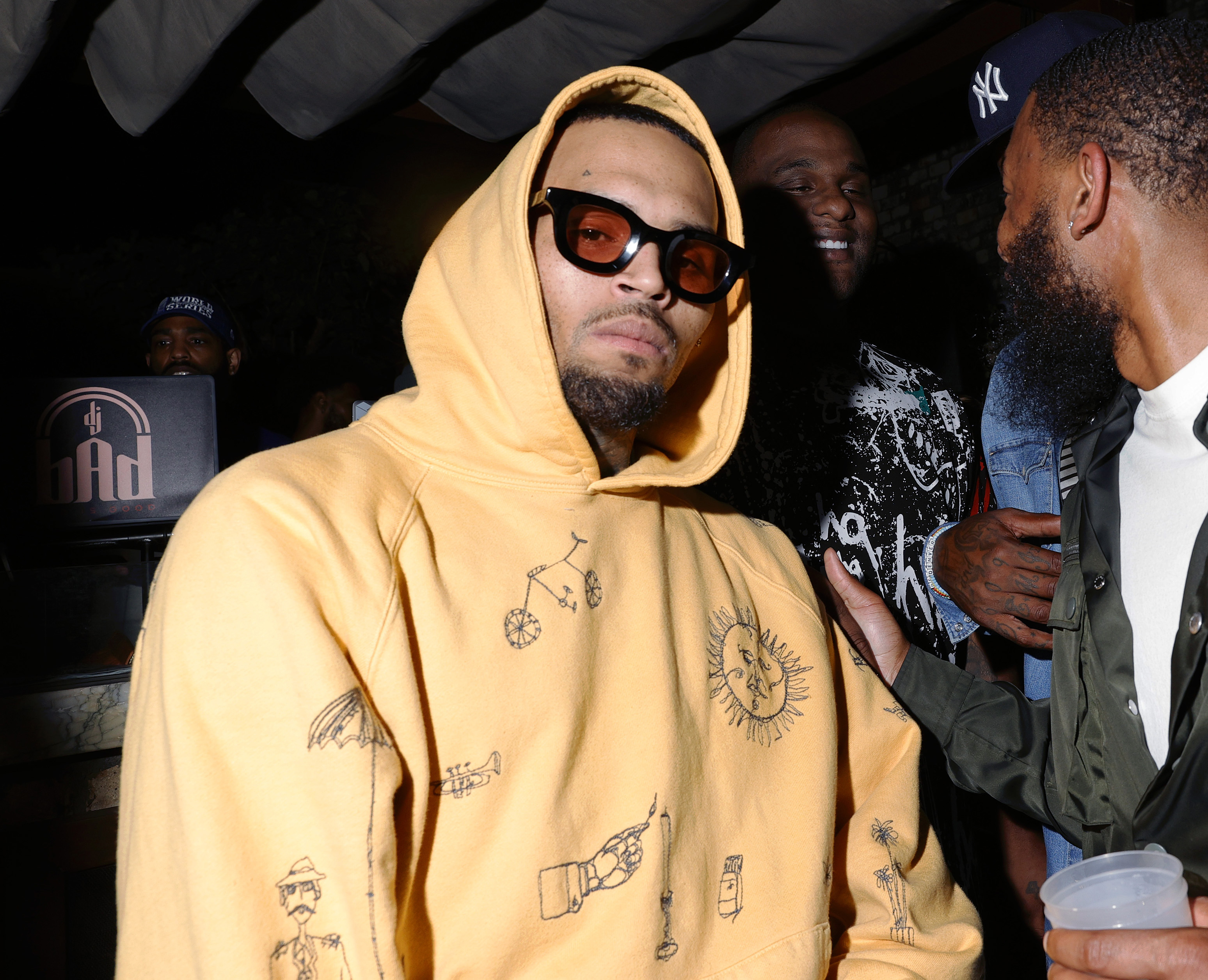 Chris Brown & Quavo Sit Next To Each Other At Paris Fashion Show; Brown ...