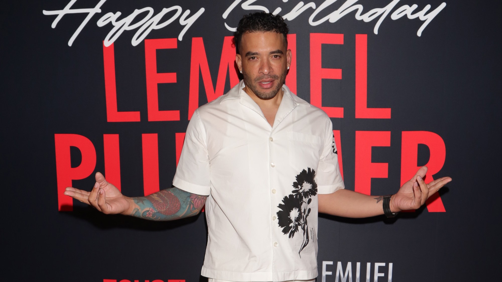 Jason Lee Claims That Nicki Minaj And Her Husband Want Cardi B And ...