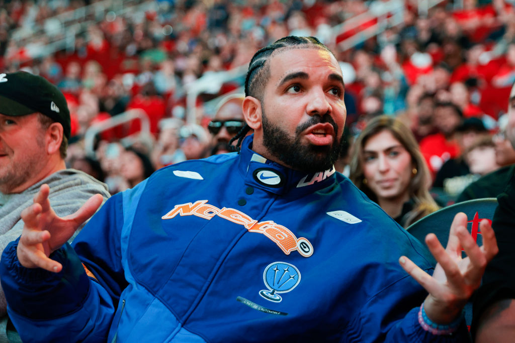 Drake Links Up With President Of FIFA - HOT 97