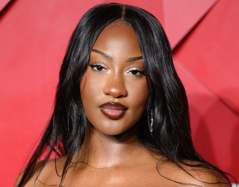 Tems Slams Body Shamer: "Its Time To Pack It Up"